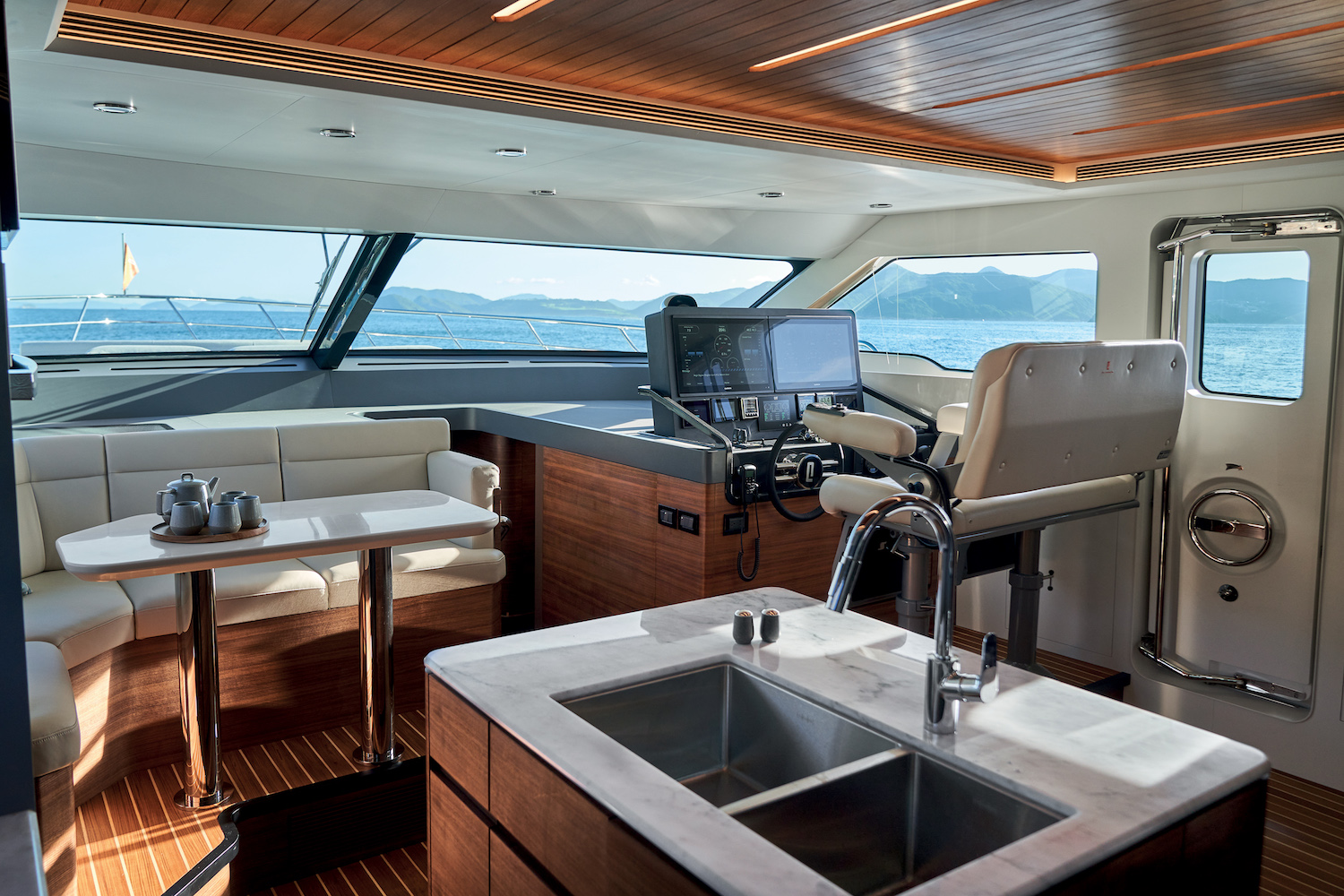 Yacht CLB88, CL Yachts | CHARTERWORLD Luxury Superyacht Charters